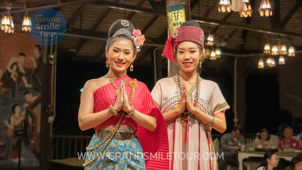“KHANTOKE” LANNA – NORTHERN Traditional Dinner in Chiang Mai – Grand ...