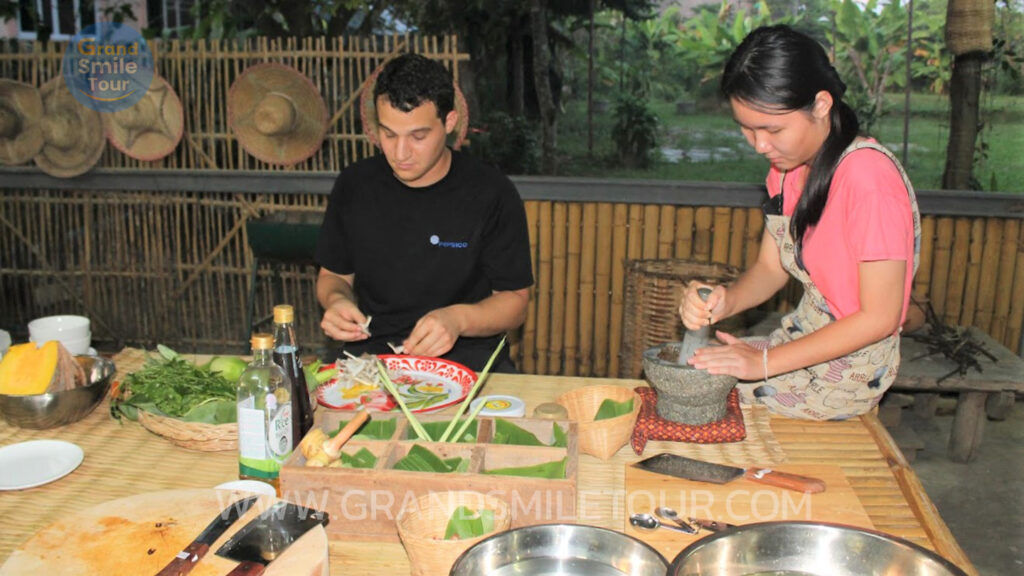 FULL DAY – PROFESIONAL NORTHERN THAI COOKING CLASS – Grand Smile Tour